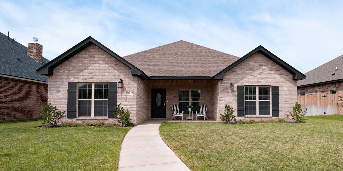 Town Square / Time Square - Triangle Realty